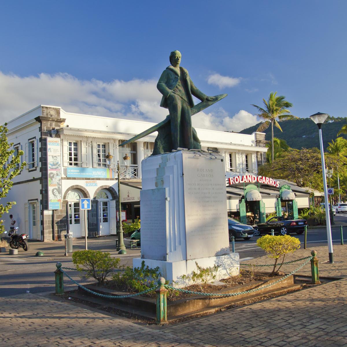 Exploring Saint Denis